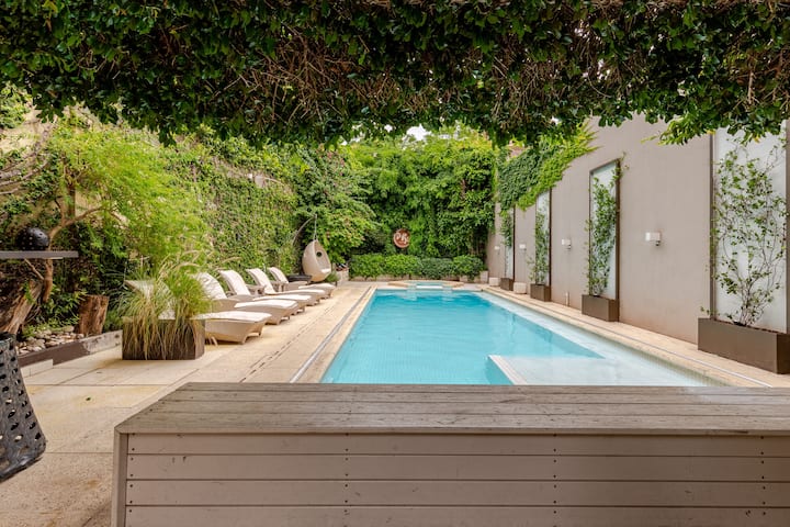 Mansión De Lujo: Spa,jacuzzi Y Piscina Climatizada - Buenos Aires