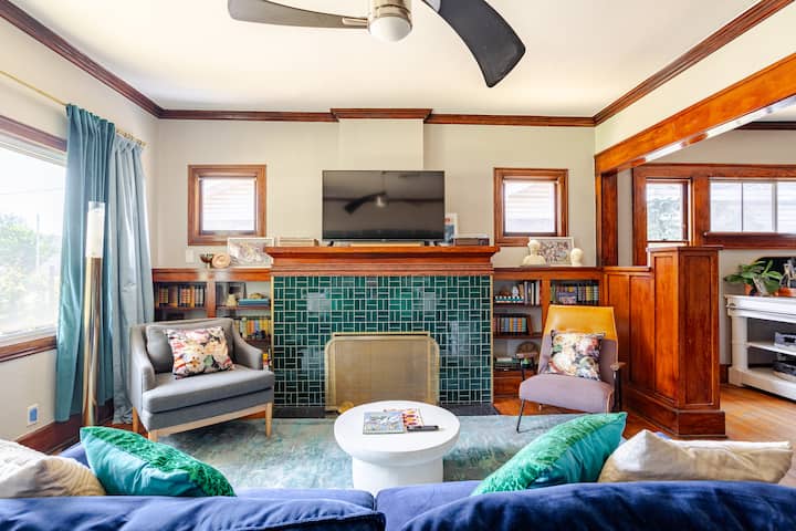 Artful Historic Home • Warm Spaces & Character - Deep Deuce - Oklahoma City