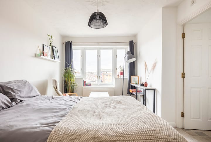 Private Room With Own Bathroom Close To The Centre - London