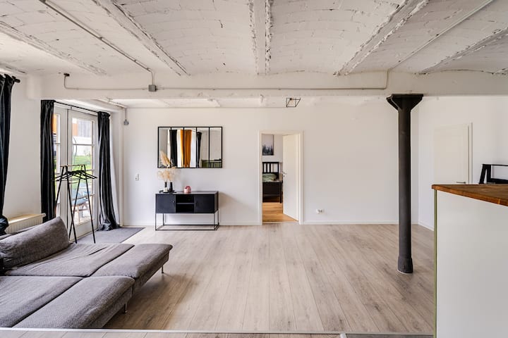 Modernes Stallloft Mit Großem Spapool-spa Loft - Bayern