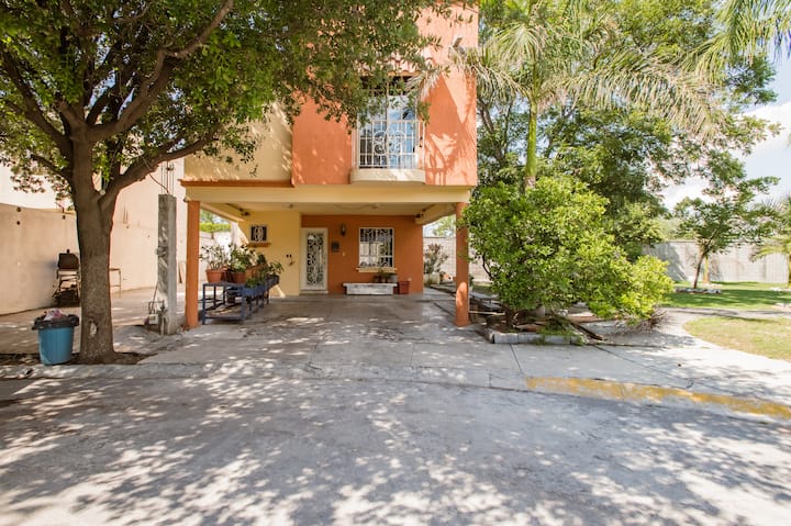 Casa Completa Para 8 Personas En Monterrey - Jalisco