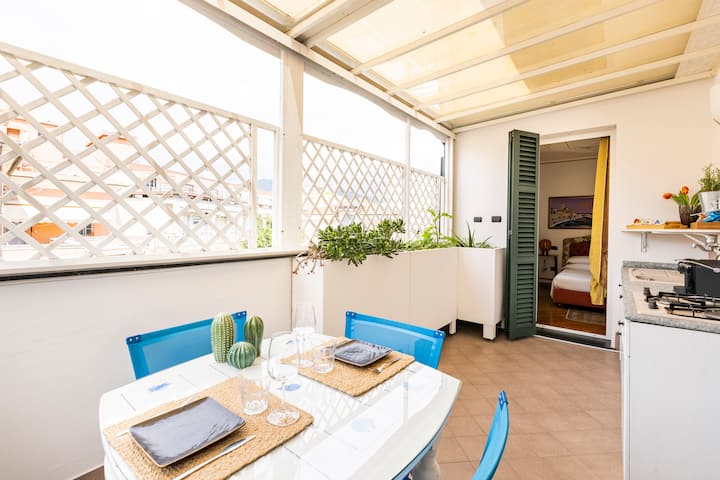 Frescoed 1br (Sleeps 4) | Garage | 150m To Beach - Loano