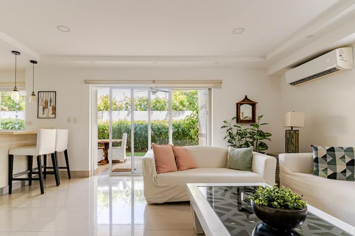 Amazing 2 Br Apt. In Puntacana Village, Sleeps 6 - Punta Cana
