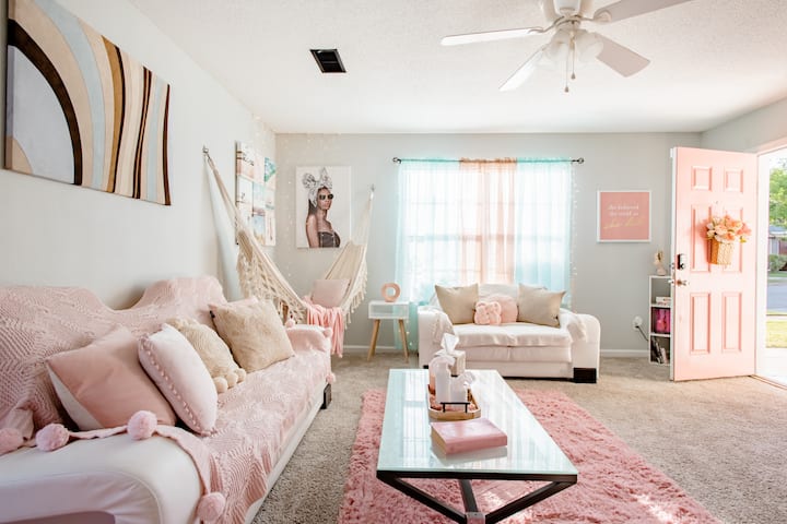 Cute & Cozy - Columbia, SC