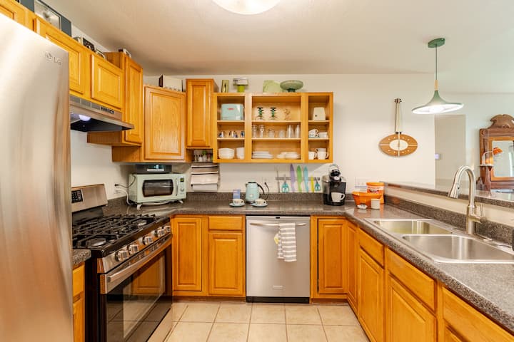 Cold Ac For Your Hot Adventures - 오스틴