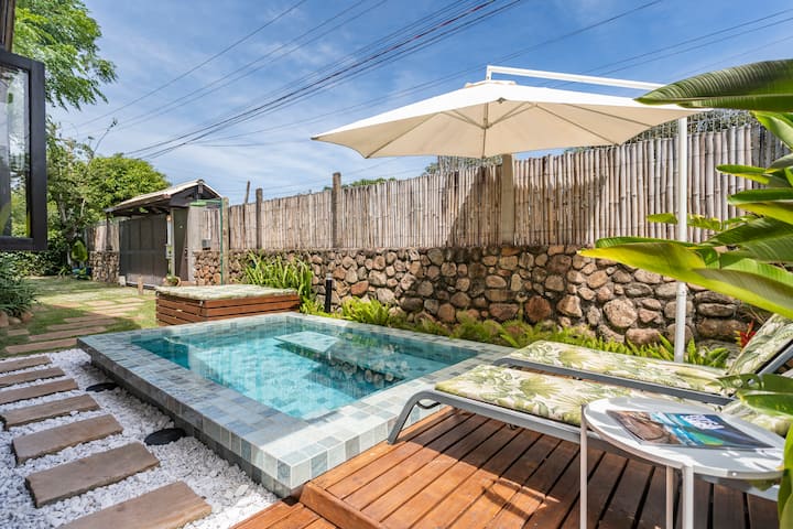Moderna Cabana Na Praia 3quartos Ar Piscina Jardim - Garopaba