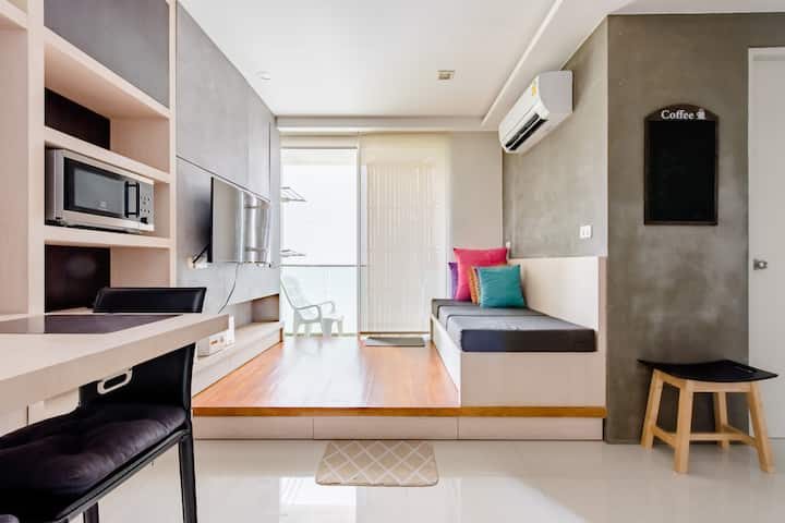 Easy For Traveling, Shopping, Working And Living. - 