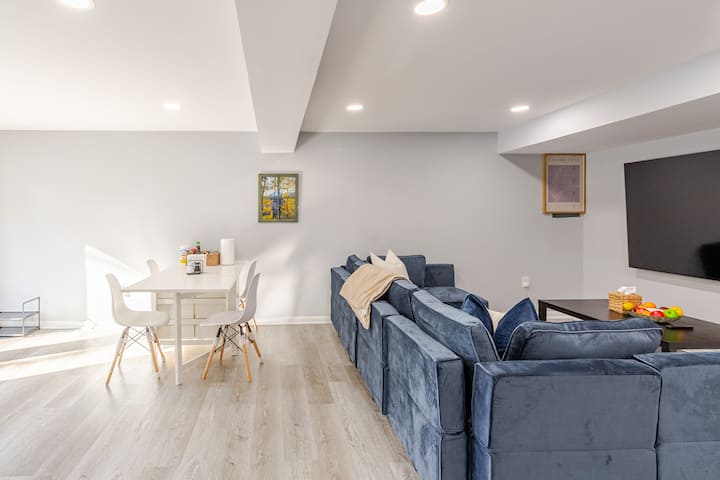 Private Guest Suite In A Newly Remodeled Home - Maryland