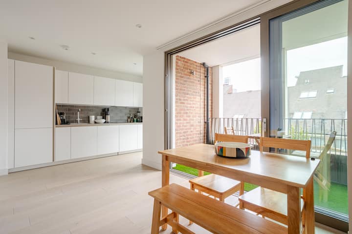 Modern 1-bed Flat, Spitalfields - London