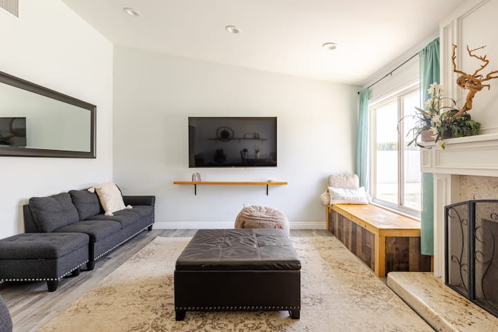 Heated Pool, King Beds Home - 11min To Disneyland - Anaheim, CA