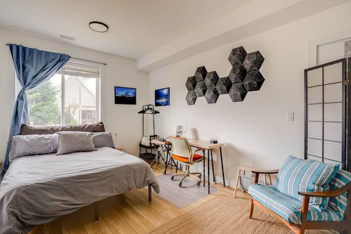 Self-contained Private Suite In Heart Of Nanaimo - Nanaimo