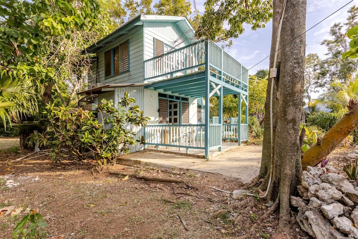 Garden House At Brimhole Estate - Negril