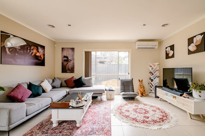 Entire House With 3 Bedrooms - 시티 오브 윈덤