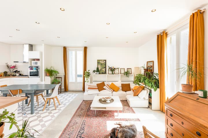Grande Chambre, Centre Ville, Terrasse Et Parking - Montpellier