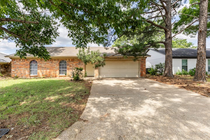Suburban Retreat, In The Heart Of Dfw - Arlington