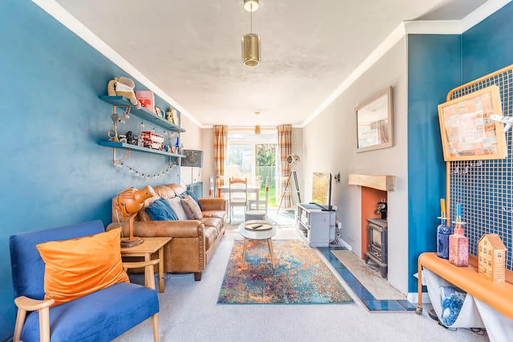 Cosy House With Log Burner - Birmingham