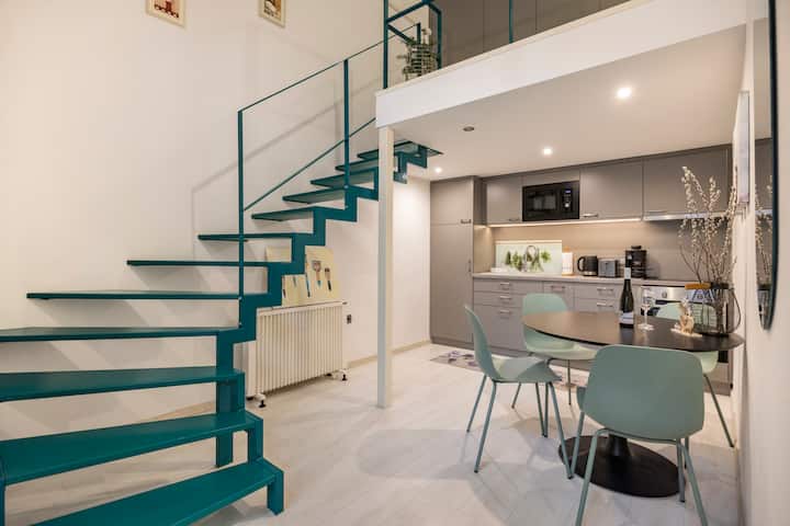 Raday Str. Duplex 2beds/2baths "Pest" Apt - Budapest