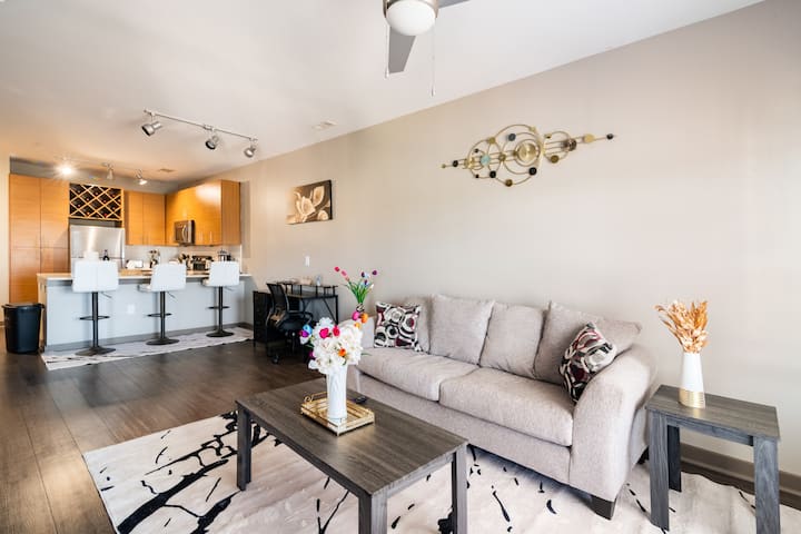 Charming Uptown Studio With, Pool, Bar, Shops - 夏洛特