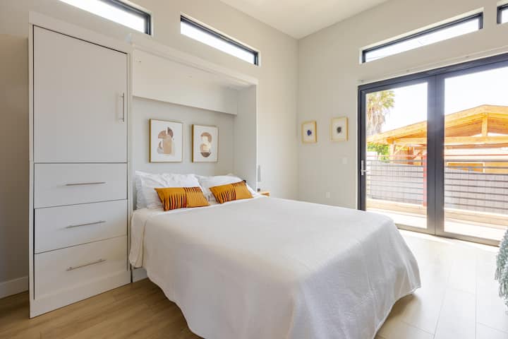 Bright, Cozy & High Ceiling Studio In Golden Hill - San Diego