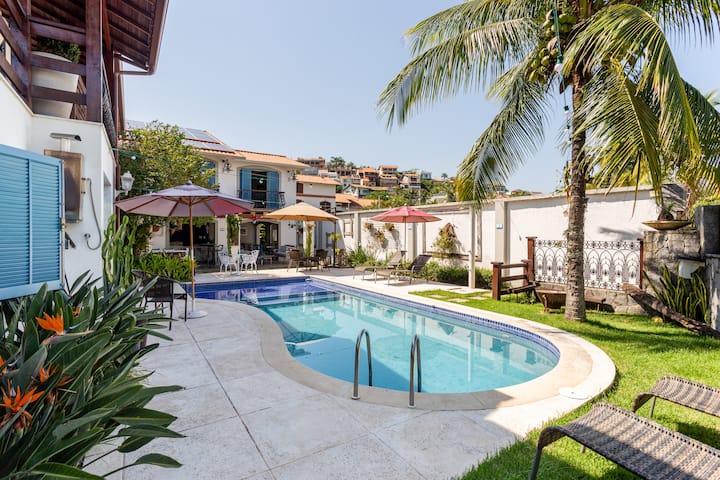 Casa Das Janelas Azuis - Praia Camboinhas. - Niterói