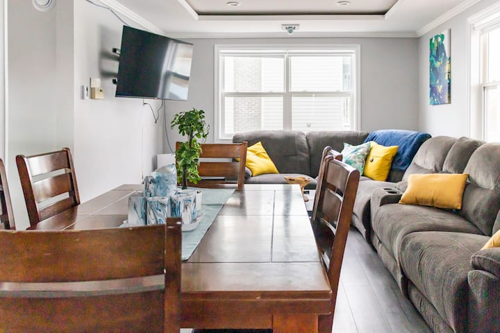 Large Room And En-suite Bathroom - Halifax