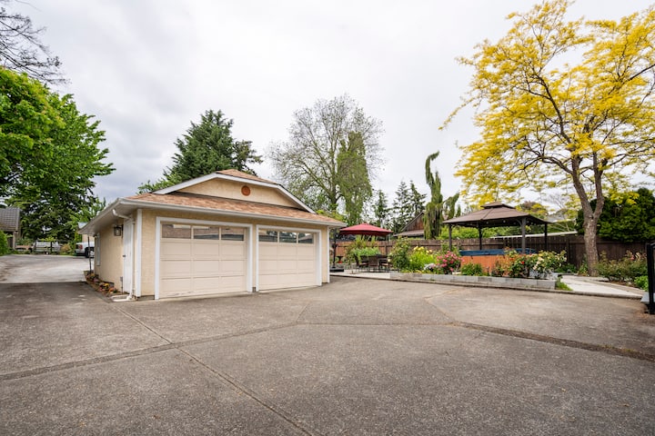 Studio Garden Suite - Saanich Core