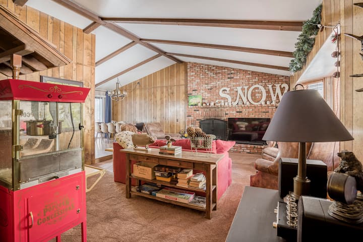 Hot Tub, Large Yard, Sleeps 10, Dog Friendly - Snow Summit Ski Resort, CA