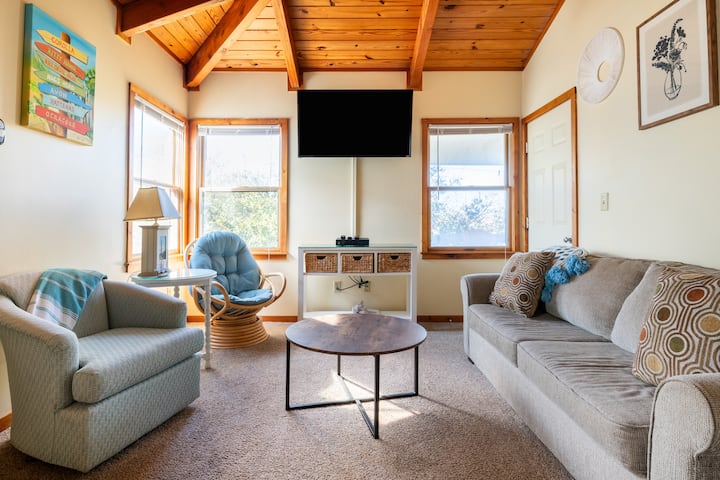 * Walk To Beach * Two Pools * Family Friendly Loft - Kill Devil Hills, NC