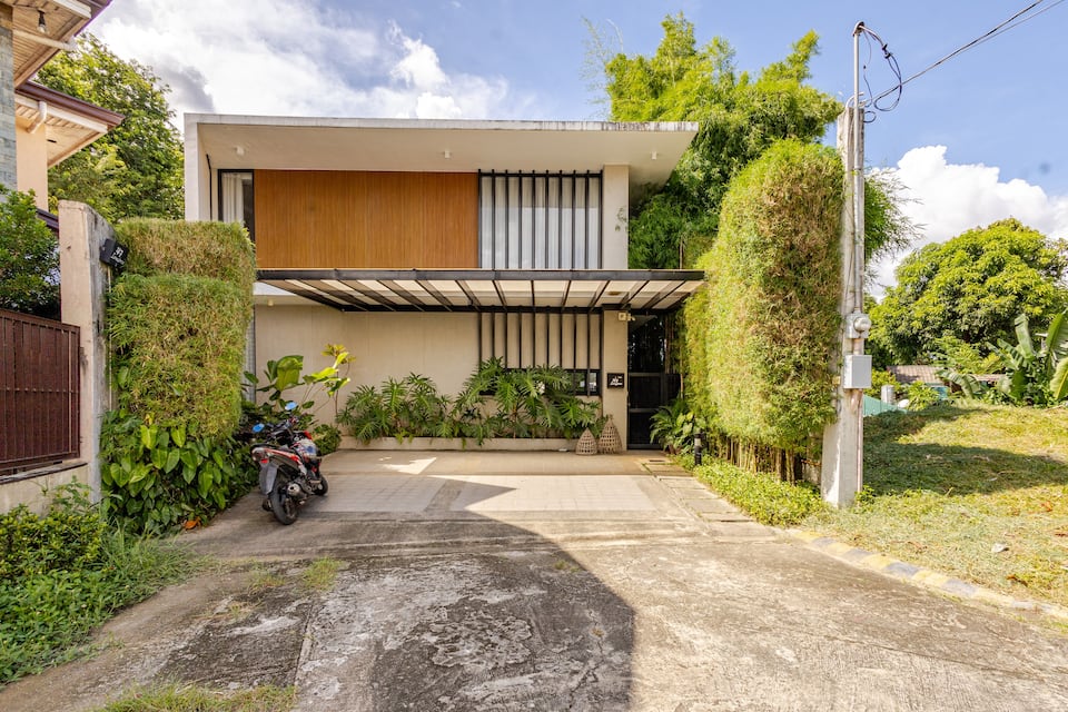 Rizal Villa Vacation Rentals - Philippines | Airbnb