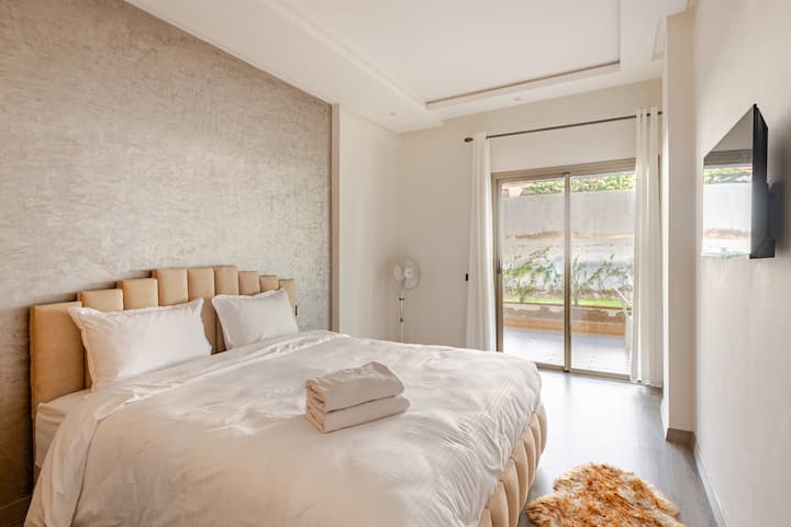 Luxurious Apt - Pool & Sea View - Mohammedia