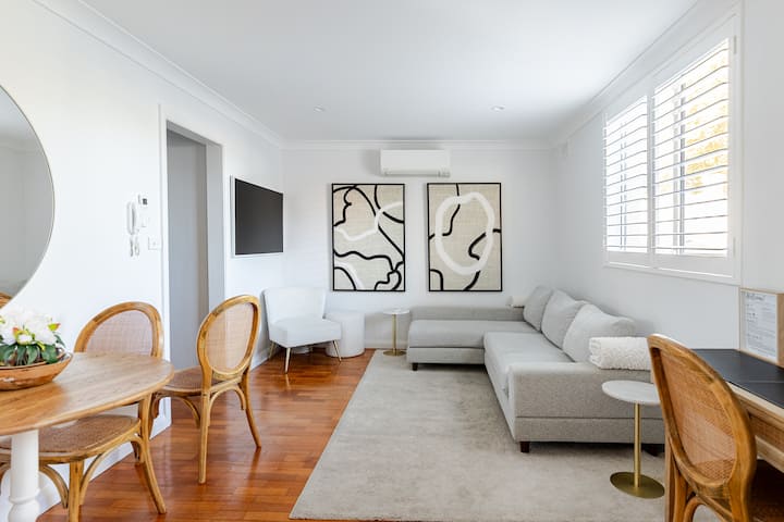 Cozy, Central & Convenient 1bdr Apt In Surry Hills - Surry Hills