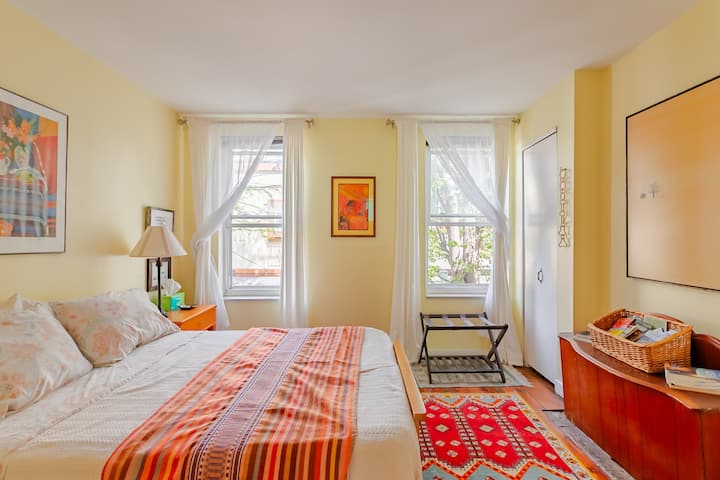 Walkable Pvt Bed & Bath. Historic Home - Camden, NJ