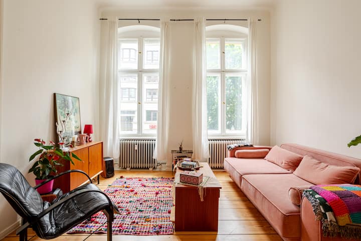 Bright Altbau In Kreuzberg - Berliini