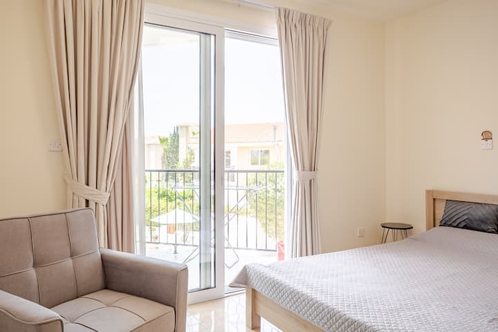 Danaos Seaside Suite 104 With Pool In Tourist Area - Paphos