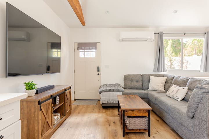 Modern Farmhouse Newly Designed! - Los Angeles, CA