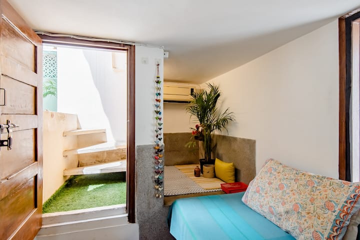 Ficus - A Cosy Terrace Room With Open Space - Neu Delhi