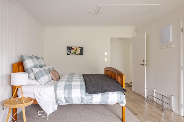 Peaceful Studio Getaway - 陶朗加