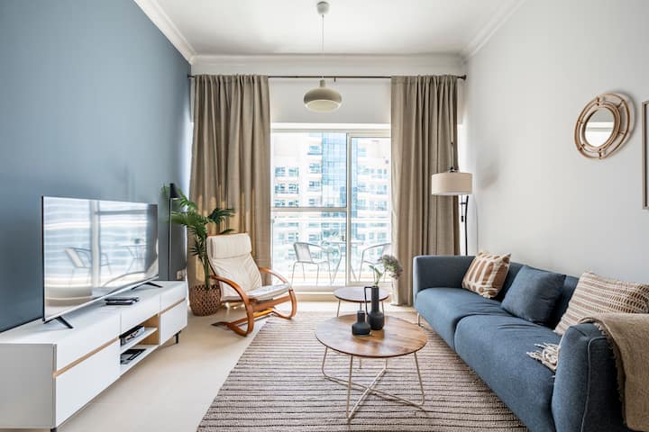 Live By The Water | Chic 1br | Mayfair - Dubai