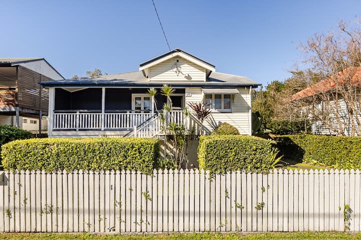 Bella Bulimba, Pet Friendly With Fenced Rear Garden. - Balmoral