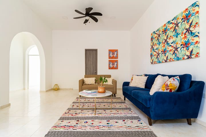 Hidden Gem Near Getsemani And Down Town-coral - Colombia
