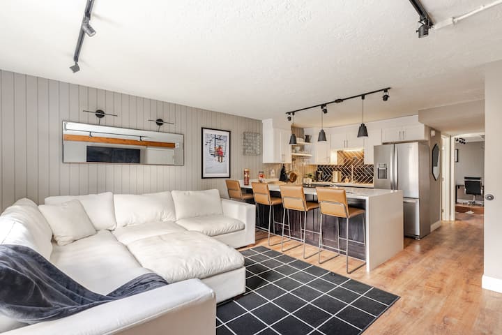Modern Condo | Walk To Lifts | Dining/bars - Park City, UT