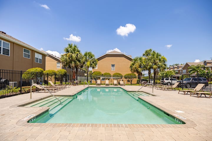 Beautiful Townhouse (Clearwater/largo) - Pinellas Park, FL