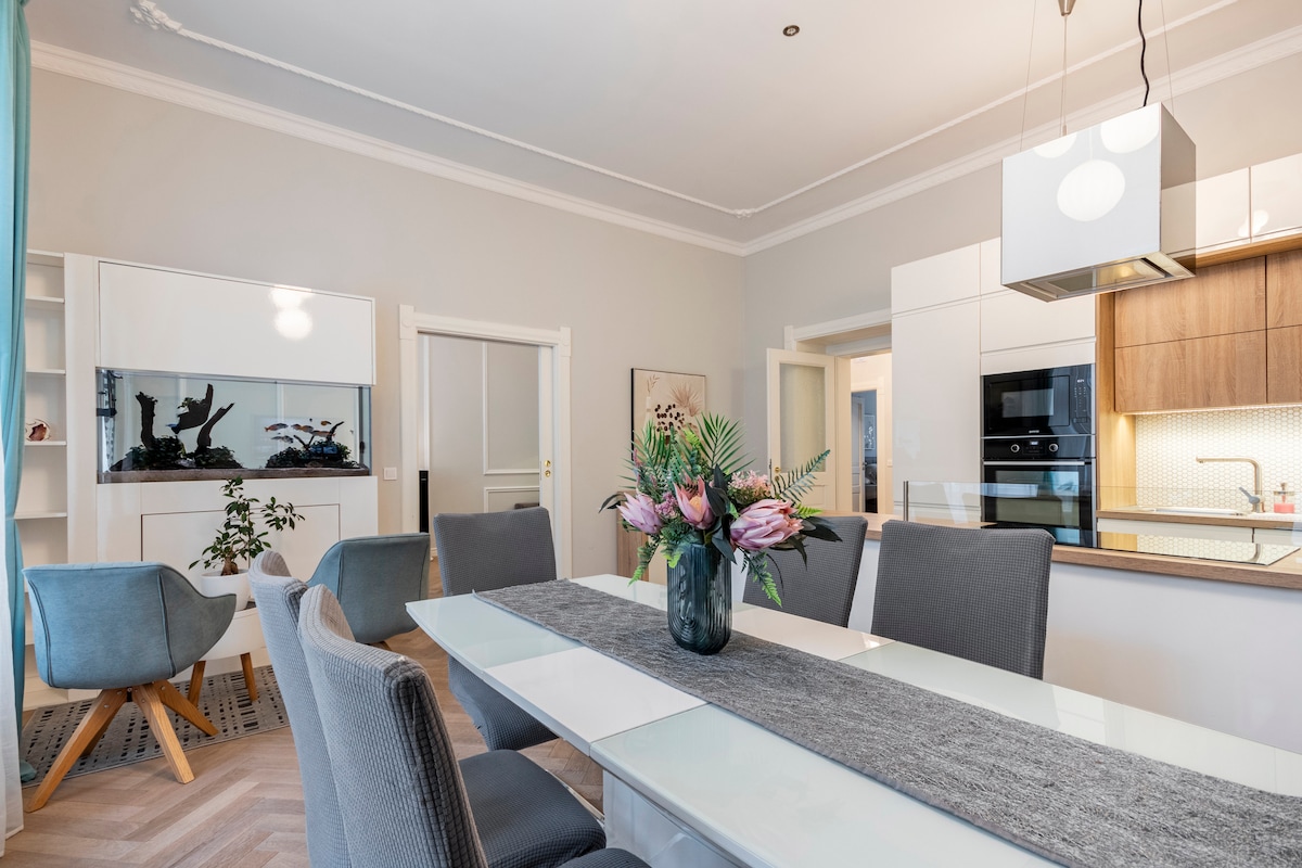 Luxury flat with acquarium - Apartments for Rent in Prague, Repubblica Ceca, Czechia - Airbnb