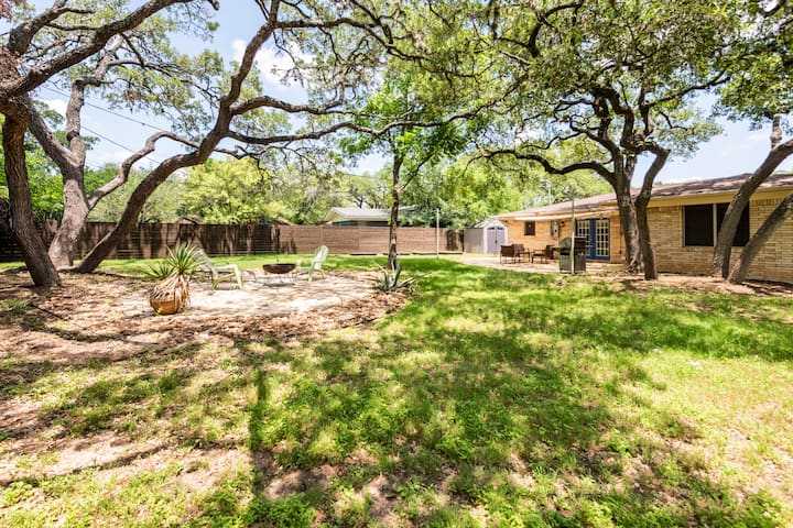 Backyard Oasis In South Austin - Austin, TX