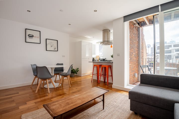 Modern 2br East London Flat With Balcony Near Tube - Londen