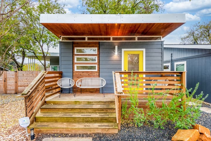 Cozy Windsor Park Casita W/ Tons Of Natural Light - Austin, TX