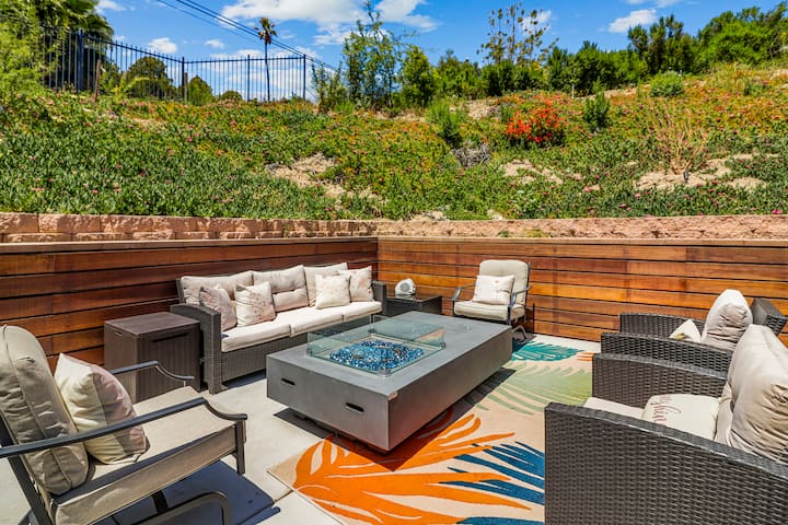 Jet'd Spa-outdoor Kitchen-game Room-massage Chair - Hemet, CA