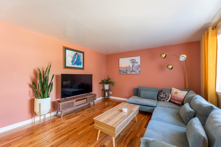 Welcoming Arvada Home - Arvada, CO