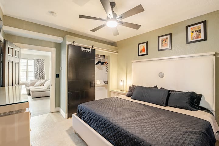 Modern Historic House By Downtown Wpb & Delray Bch - West Palm Beach, FL