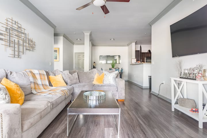 Greater Uptown, Houston Vacation Rentals & Homes - Houston, TX | Airbnb